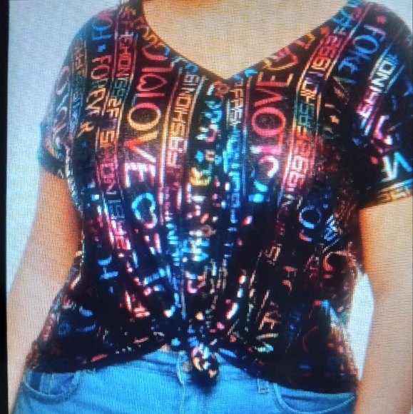 Rouge! | Tops | Price Drop Knotfront Foil Print Screen Tees | Poshmark